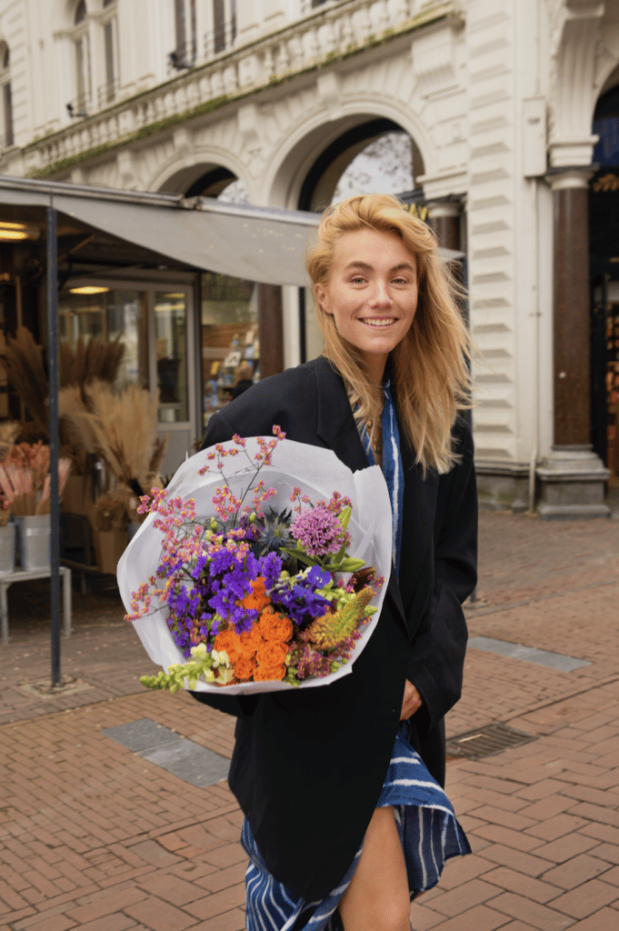 Kalverstraat – The Floor Is Yours